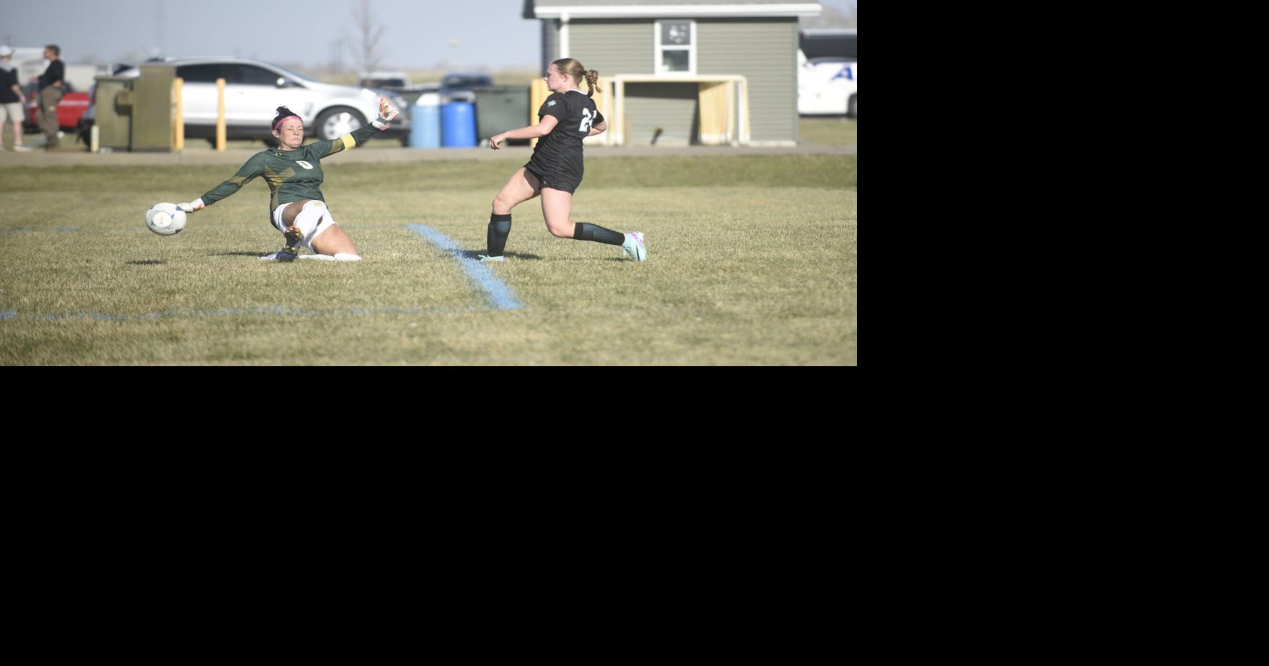 Scotus girls soccer dominates Kearney Catholic at home