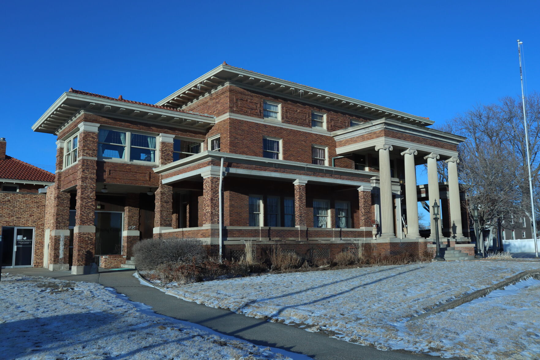 Scott Mueller, Historical Society hold Evans House talk
