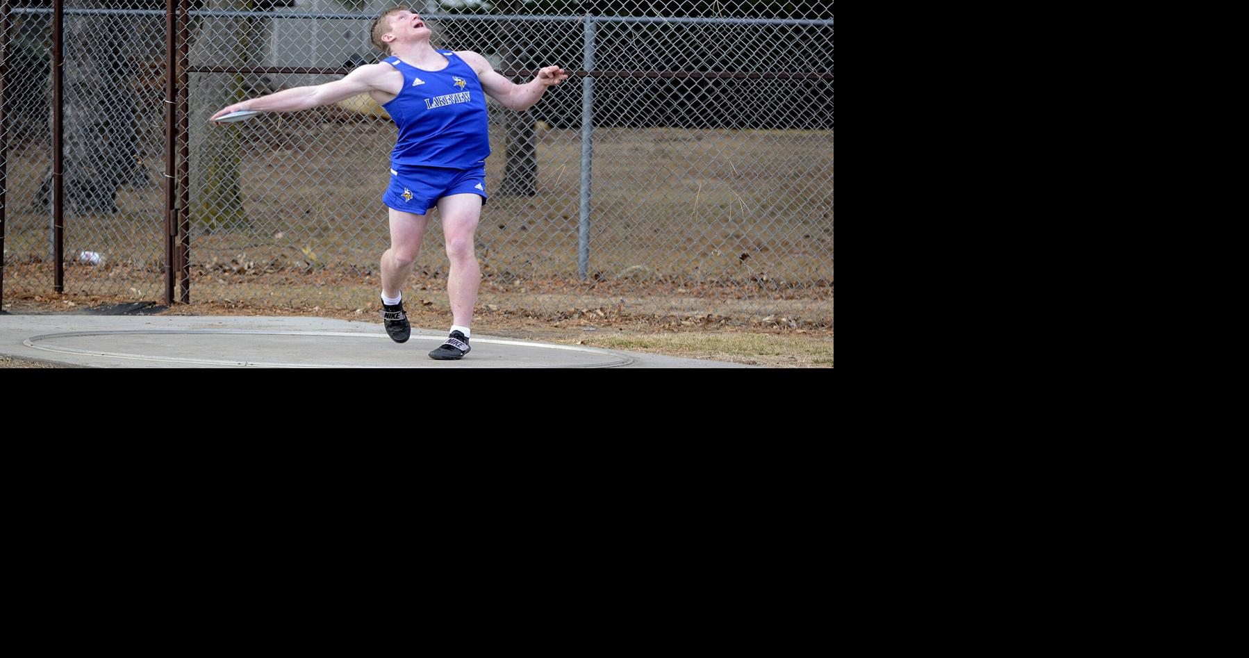 Vikings track and field gain experience in dual vs. Schuyler