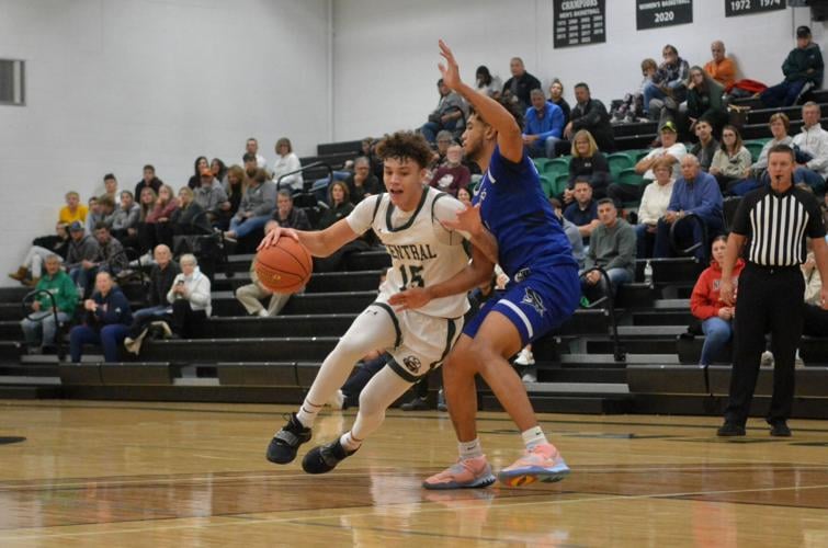 Central Community College men stay unbeaten early in season