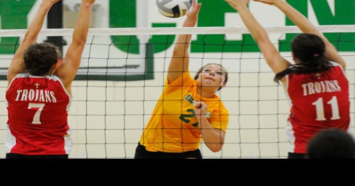 Scotus volleyball sweeps through Shamrock Invite