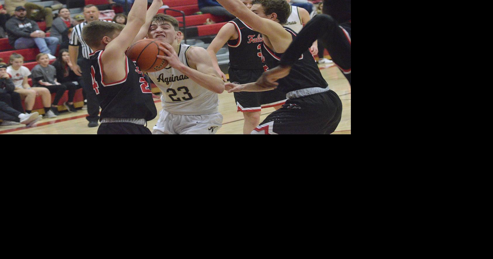 Aquinas Catholic boys basketball: Monarchs showed toughness time and again