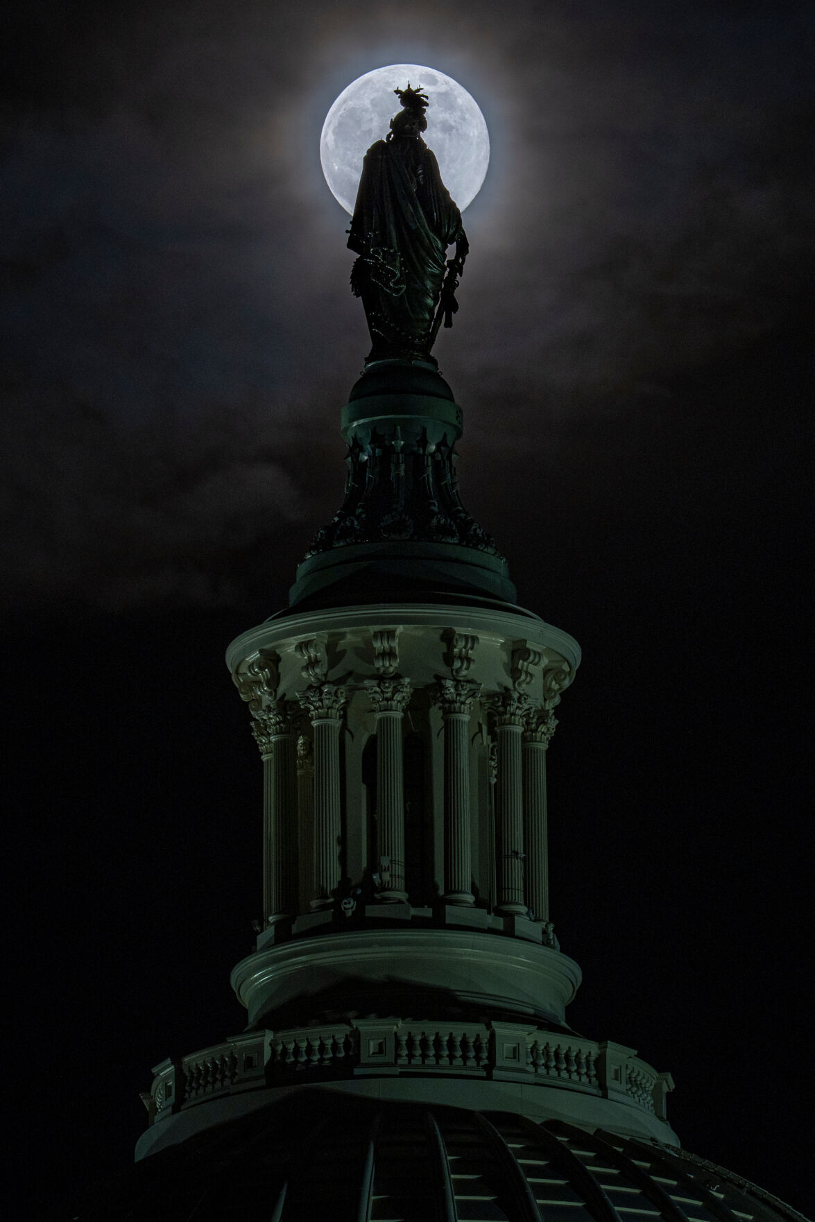 Top sky events of 2026: Supermoons, eclipses and comets