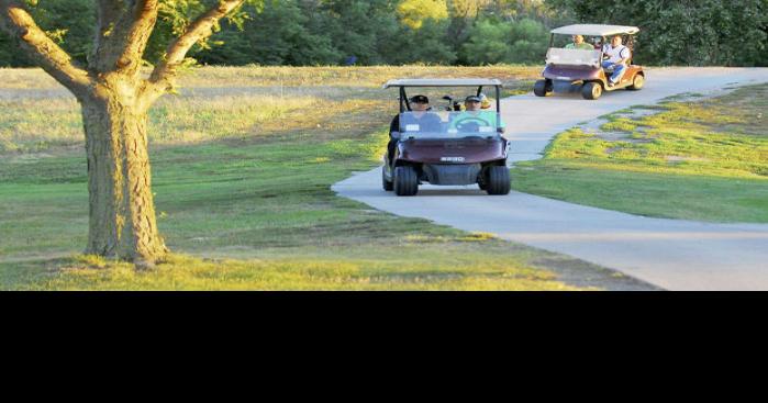Golf cart plan gets rolling
