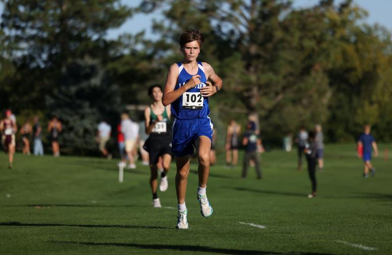 Lakeview boys cross country wins second runner-up trophy