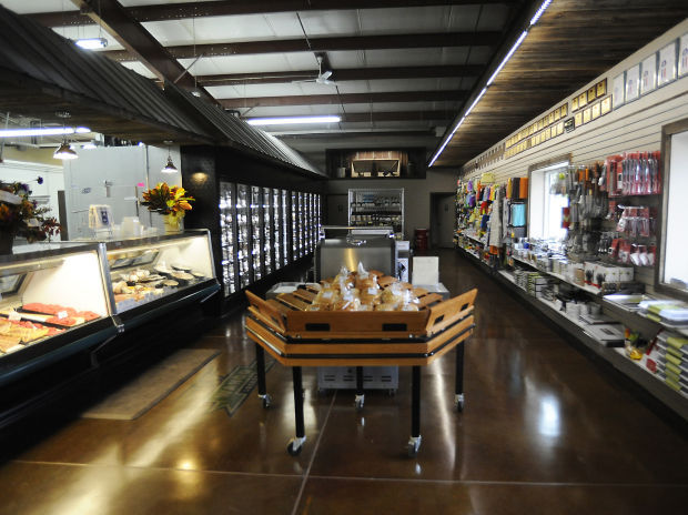 Wahoo Locker expands after fire