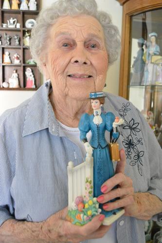 'Avon Lady' still selling at age 93
