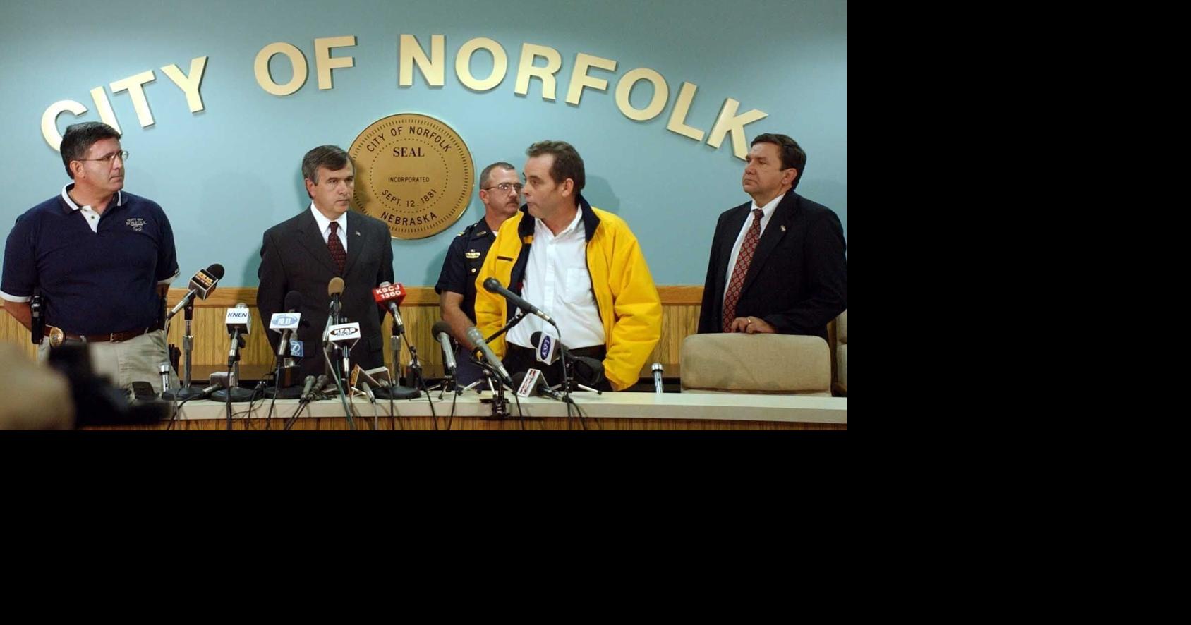 On 20th anniversary of Norfolk bank killings, no execution date in ...