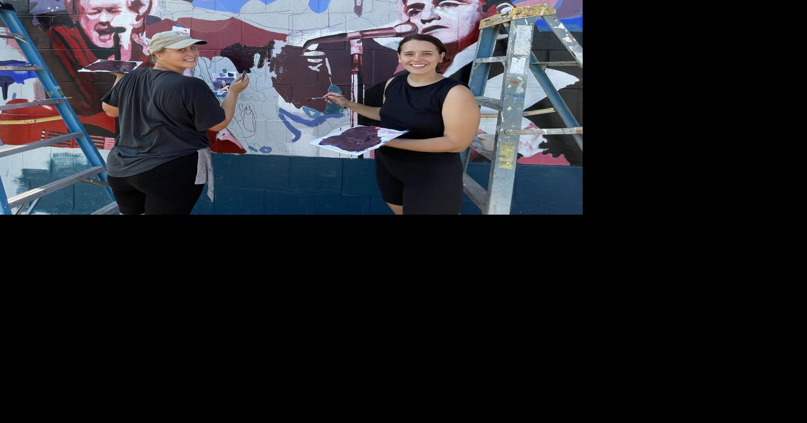 Arena mural highlights past performers | News | commercial-news.com