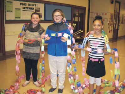 Links of kindness | Local News | commercial-news.com