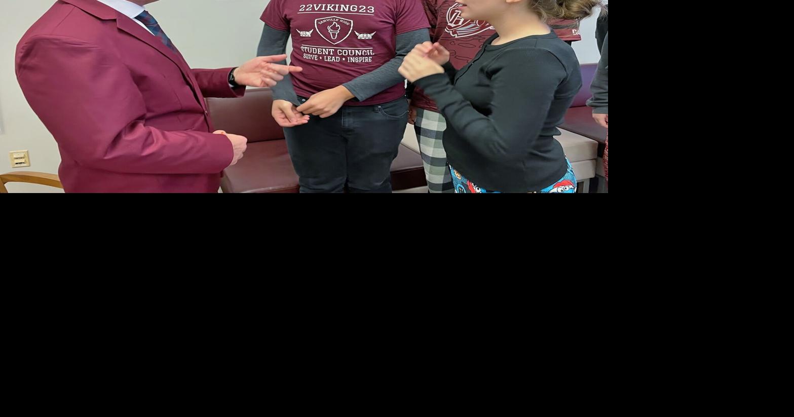 New resource room helps prepare DHS students for college, career ...