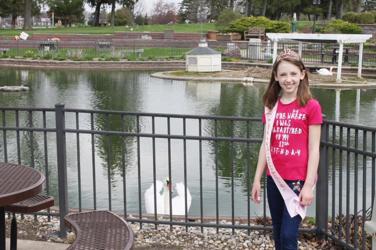 Girl enjoys ‘amazing’ birthday parade | News | commercial-news.com