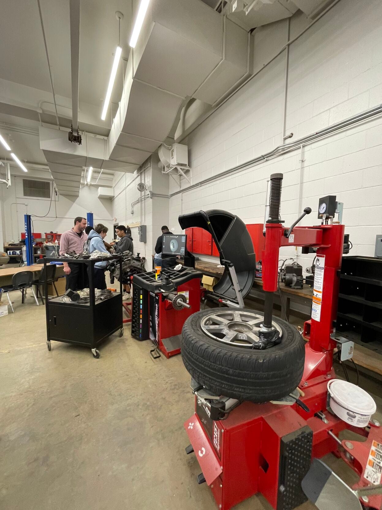 DHS students learn real-world automotive, career skills | Local News ...