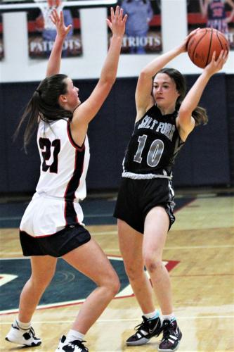 PREP GIRLS BASKETBALL: Seeger beats Salt Fork in battle of conference ...