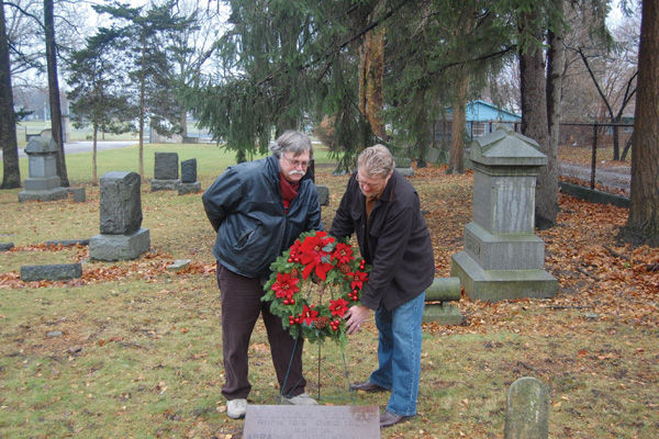 Group honors Lincoln’s housekeeper at cemetery | Archives | commercial ...