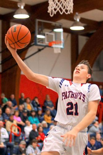 Pats battle past Mustangs | Sports | commercial-news.com