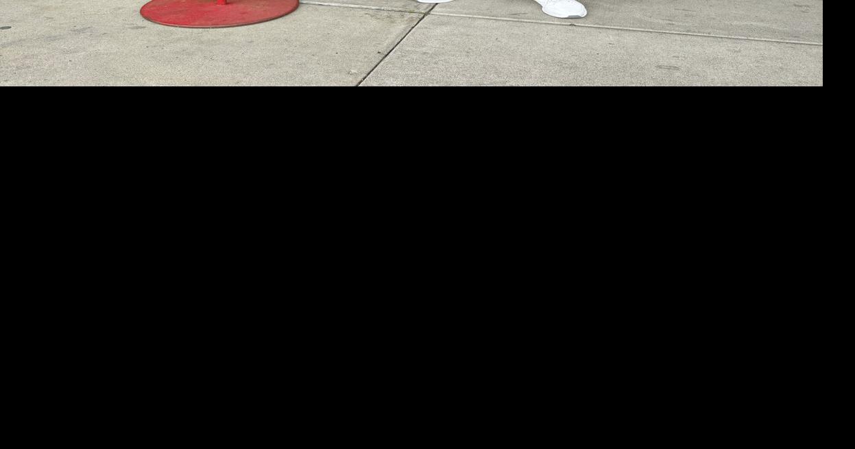 Red Kettle Ringer | Local News | commercial-news.com