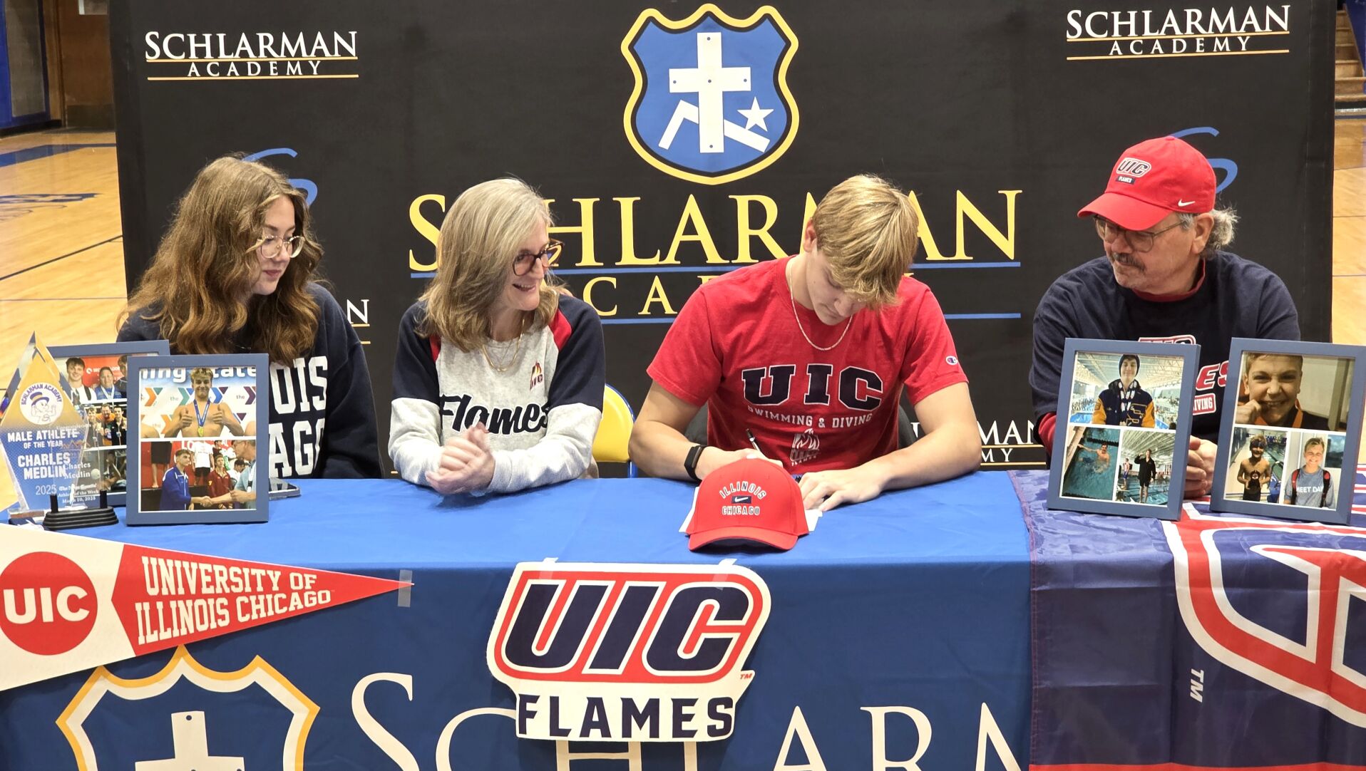 PREP SWIMMING: Medlin signs up with UIC | Sports | commercial-news.com
