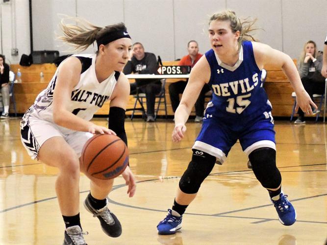 Meidel eclipses 2,000 points | Sports | commercial-news.com