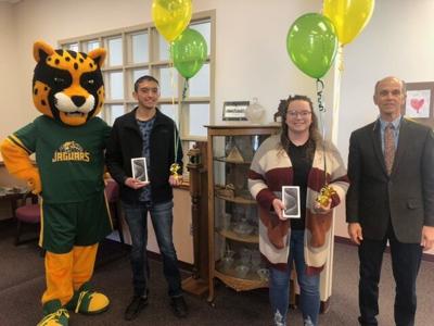 Two DACC students win iPhone contest | Local News | commercial-news.com