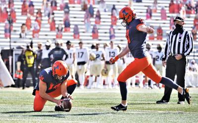 Caleb Griffin succeeds in his first opportunity with Illinois | Sports | commercial-news.com