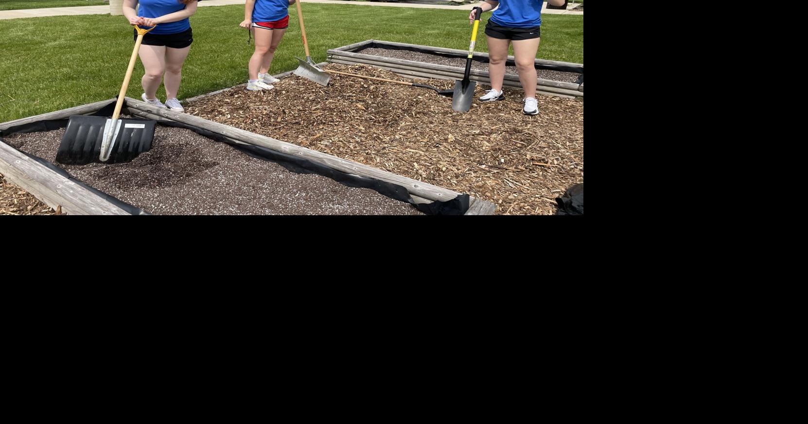 Veterans benefit from DHS Future Problem Solvers' project | News ...