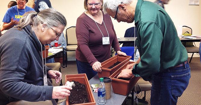 Gardeners host seed starting class | News | commercial-news.com