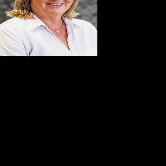Kim Kuchenbrod inducted into hall of fame | News | commercial-news.com