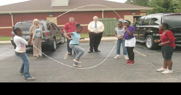 Double Dutch team shows off skills | Local News | commercial-news.com