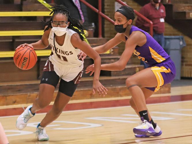 Danville girls roll over Bloomington | Sports | commercial-news.com