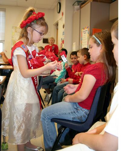 Hope Bogard serves as Little Miss Poppy | Local News | commercial-news.com