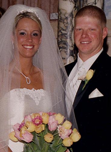 Mr. and Mrs. Luke Janosik (Jessica Tutwiler) | | commercial-news.com