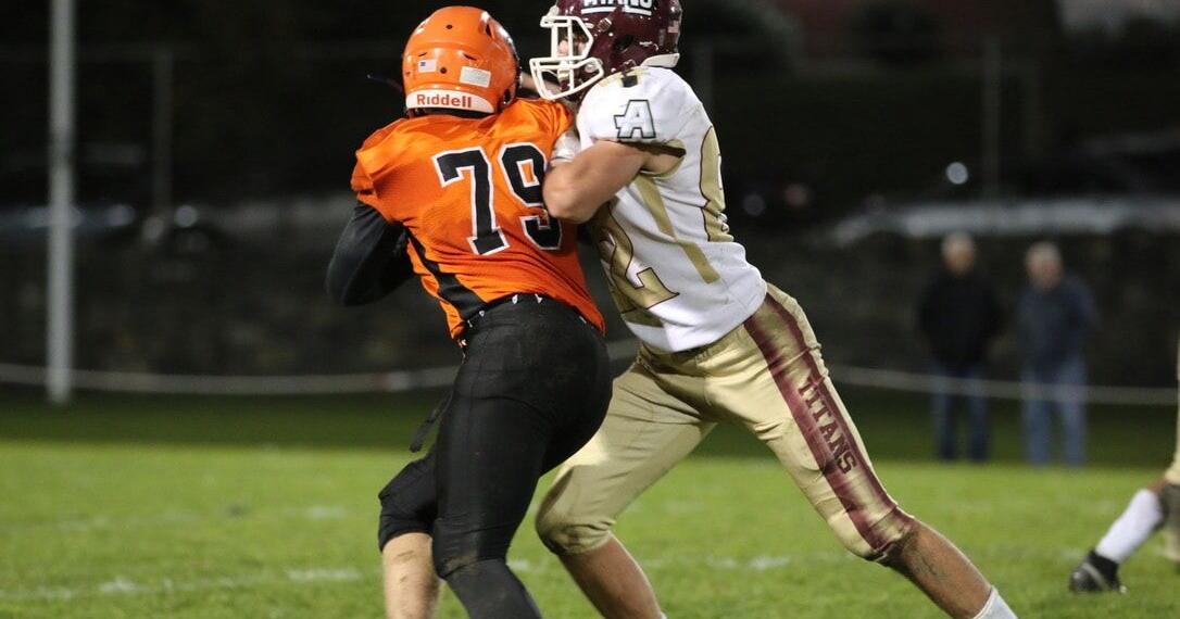 Marlborough football captures the crown at homecoming game | Sports ...