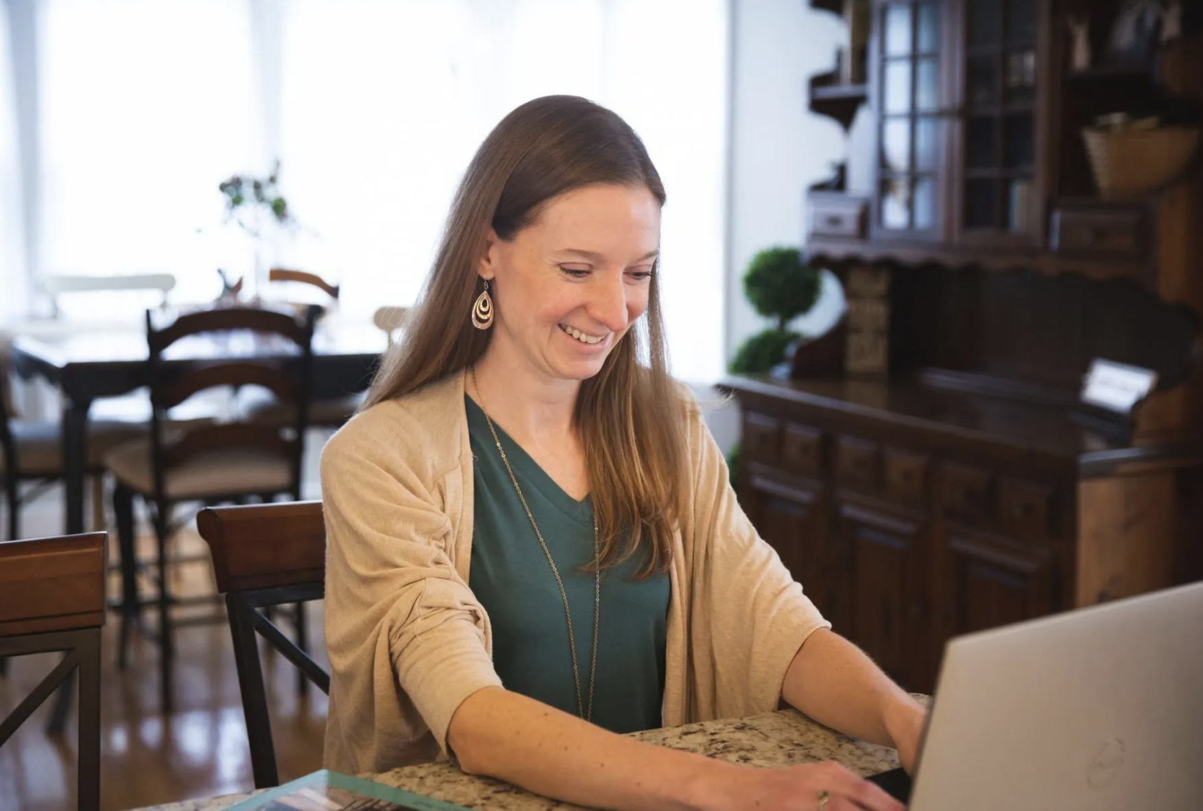 Stephanie Stuchlik invites you to her (turquoise) table | News ...