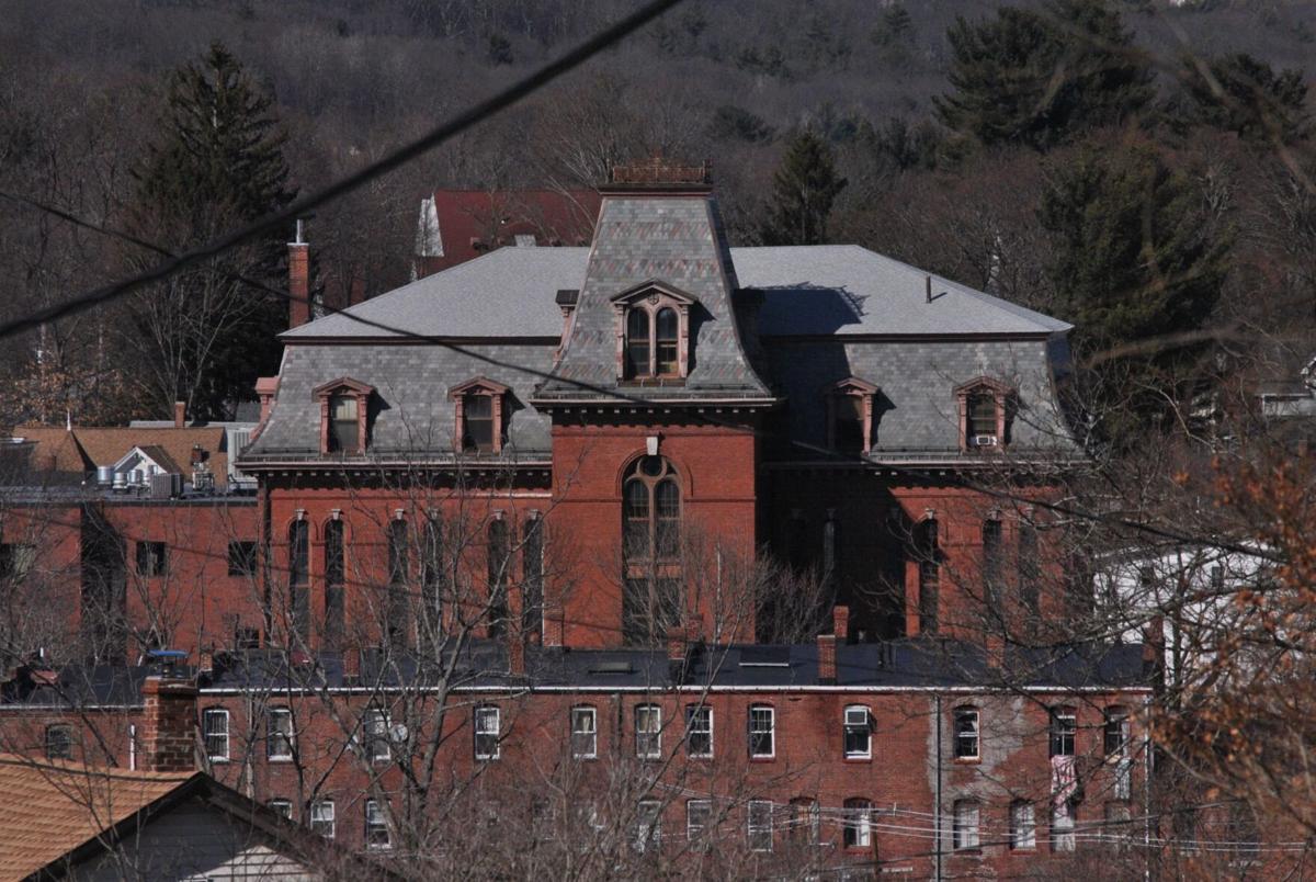 Hiccup between Hudson Light & Power and Town Hall could lead to fines ...