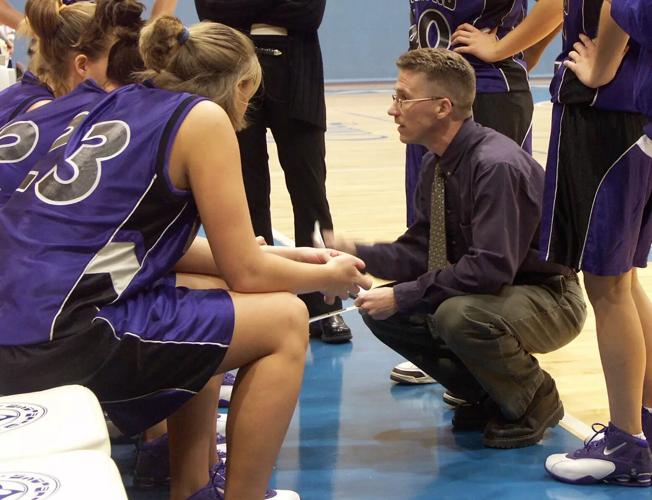 Wartburg basketball coach receives hall of fame honors | Waverly ...