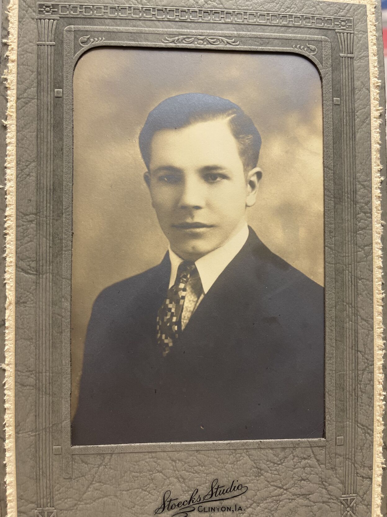 A family bond: 4 generations of Wartburg College grads continue Rev ...