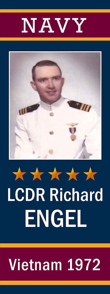 Coronado’s “Avenue Of The Heroes” ... Lieutenant Commander (LCDR ...
