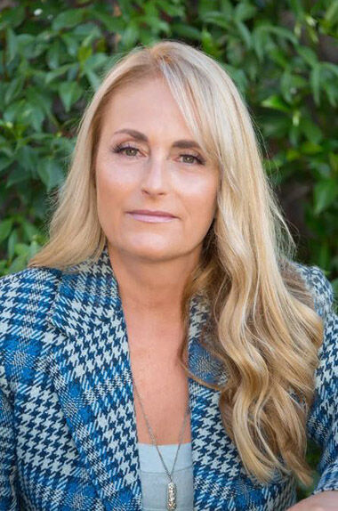Author Jennifer Coburn Launches New Book At The Coronado Library ...
