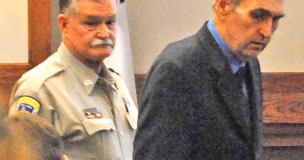 Maxwell given life | Local News | corsicanadailysun.com