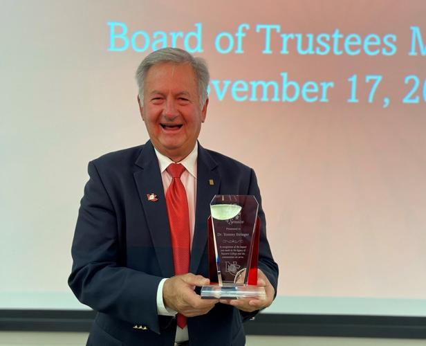 College honors longtime professors | News | corsicanadailysun.com