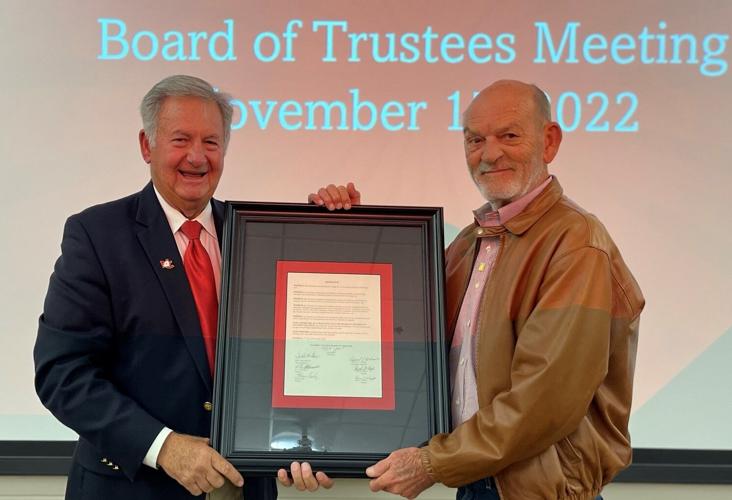 College honors longtime professors | News | corsicanadailysun.com