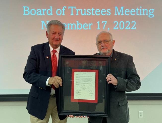 College honors longtime professors | News | corsicanadailysun.com