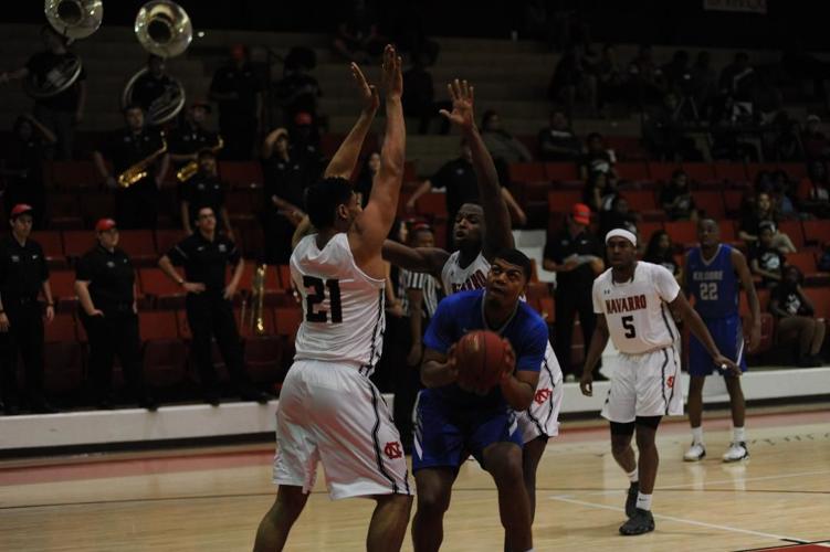 Navarro Basketball: Bulldogs still in first with two games to go ...