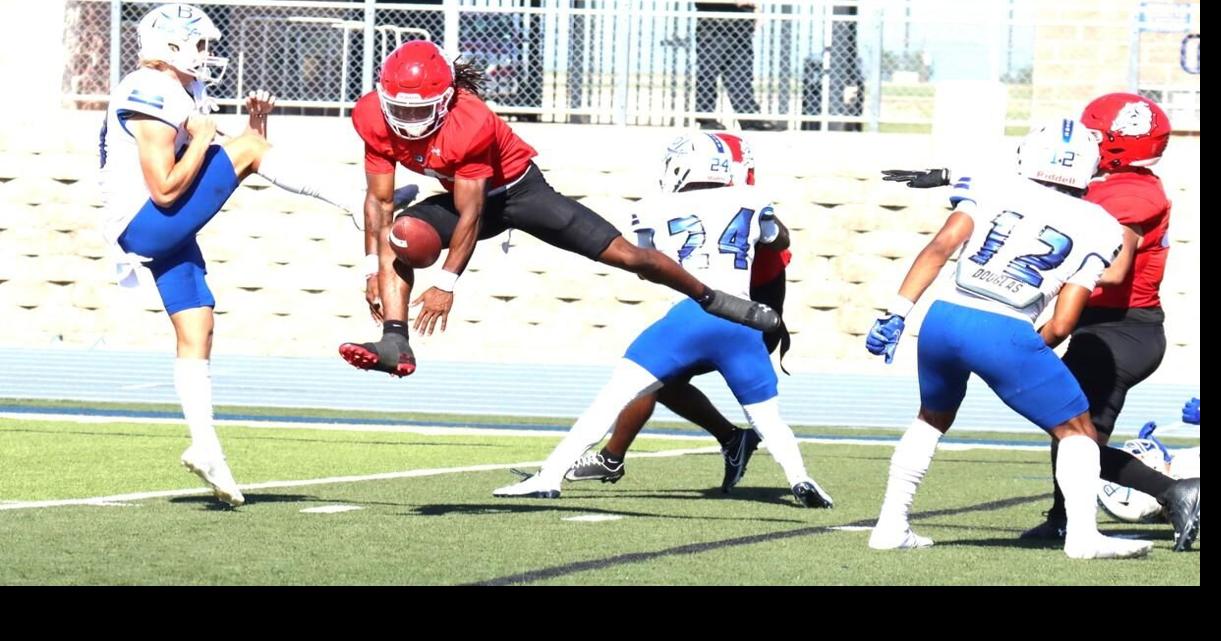 Navarro Football: Bulldogs celebrate Bulldog Hall of Fame Weekend with ...