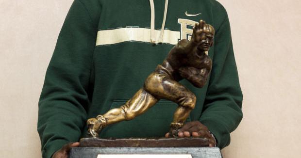 rg3 baylor statue
