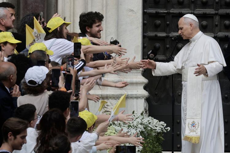 Vatican sending new signals of openness but limitations in outreach to ...