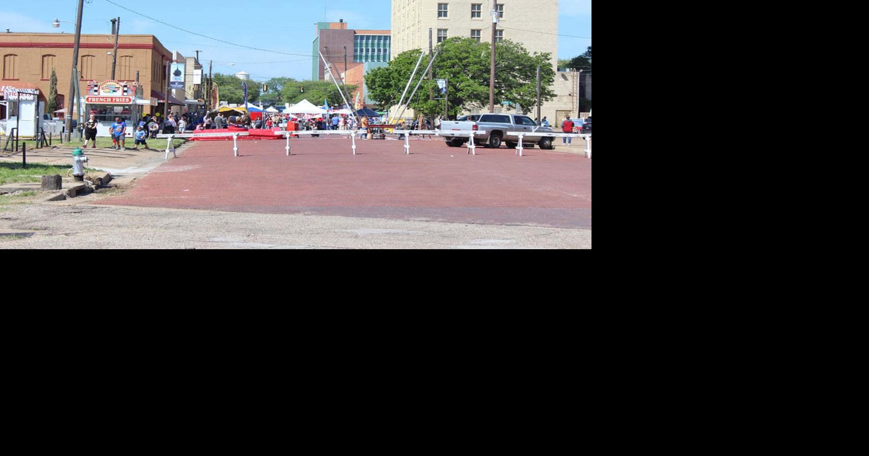 EVEN MORE PHOTOS: Derrick Days | Gallery | corsicanadailysun.com