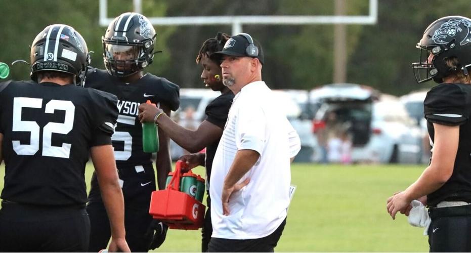 GC Football: Dawson downs Leon in homecoming for Coach Bryan Kelley ...