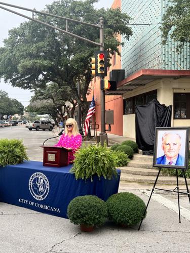 Hub Hill commemorated with bronze statue | News | corsicanadailysun.com